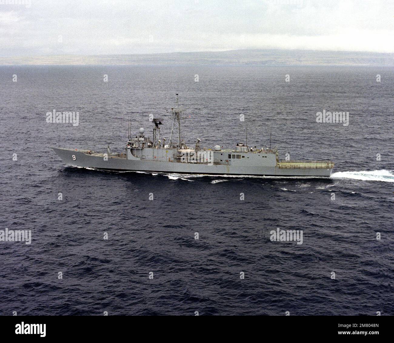 A port beam view of the guided missile frigate USS WADSWORTH (FFG 9 ...