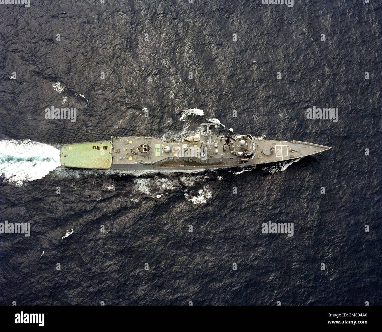 An overhead view of the guided missile frigate USS WADSWORTH (FFG 9 ...