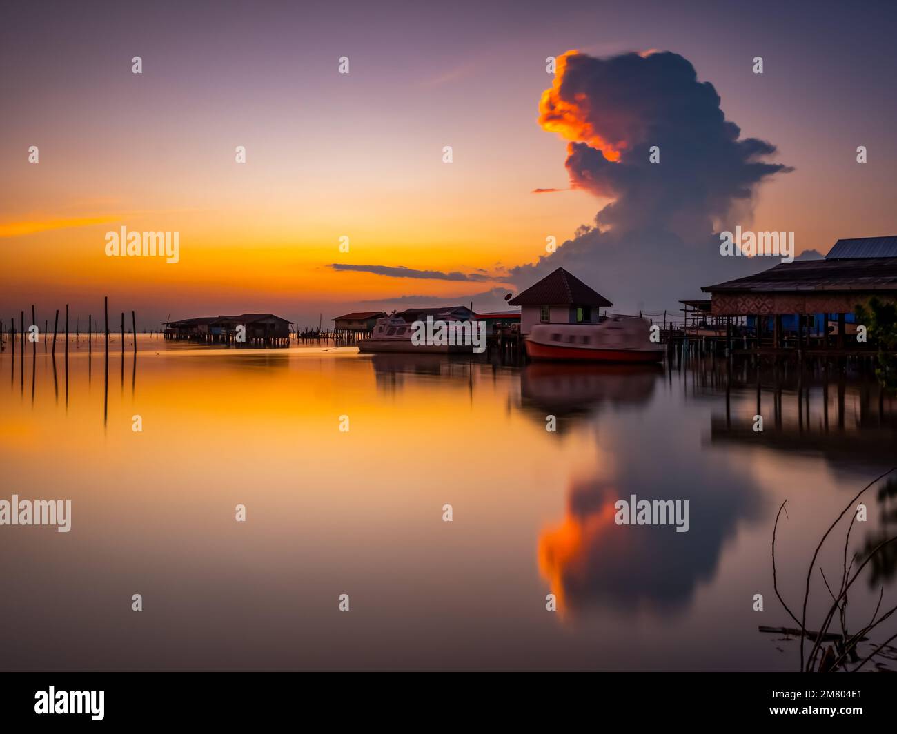 Songkhla lake scenery hi-res stock photography and images - Alamy