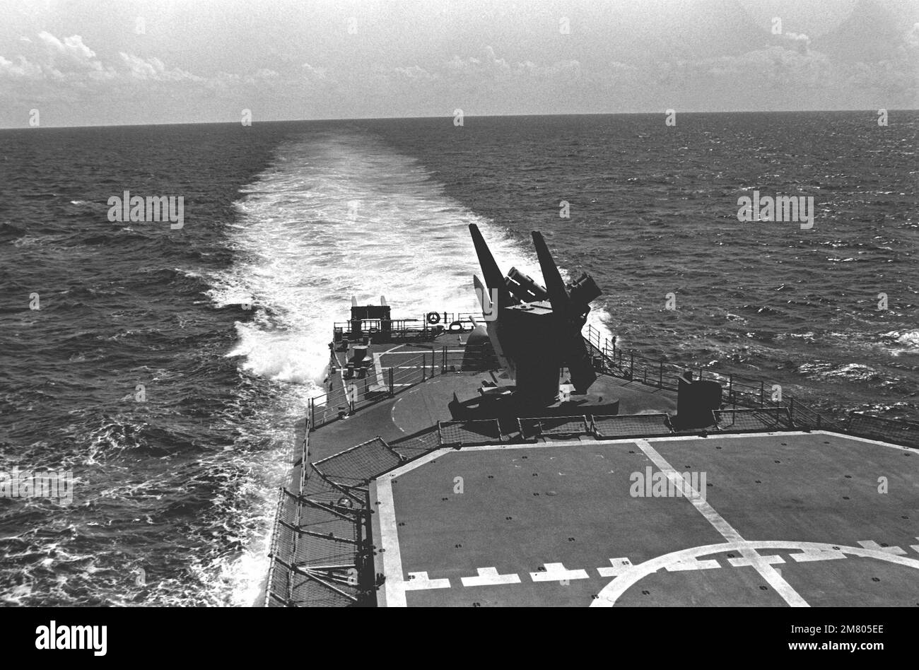 Uss ticonderoga cg 47 hi-res stock photography and images - Alamy
