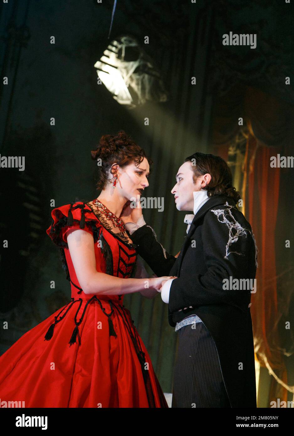 Grace Rowe (Estella), Taylor Jay-Davies (Young Pip) in GREAT ...