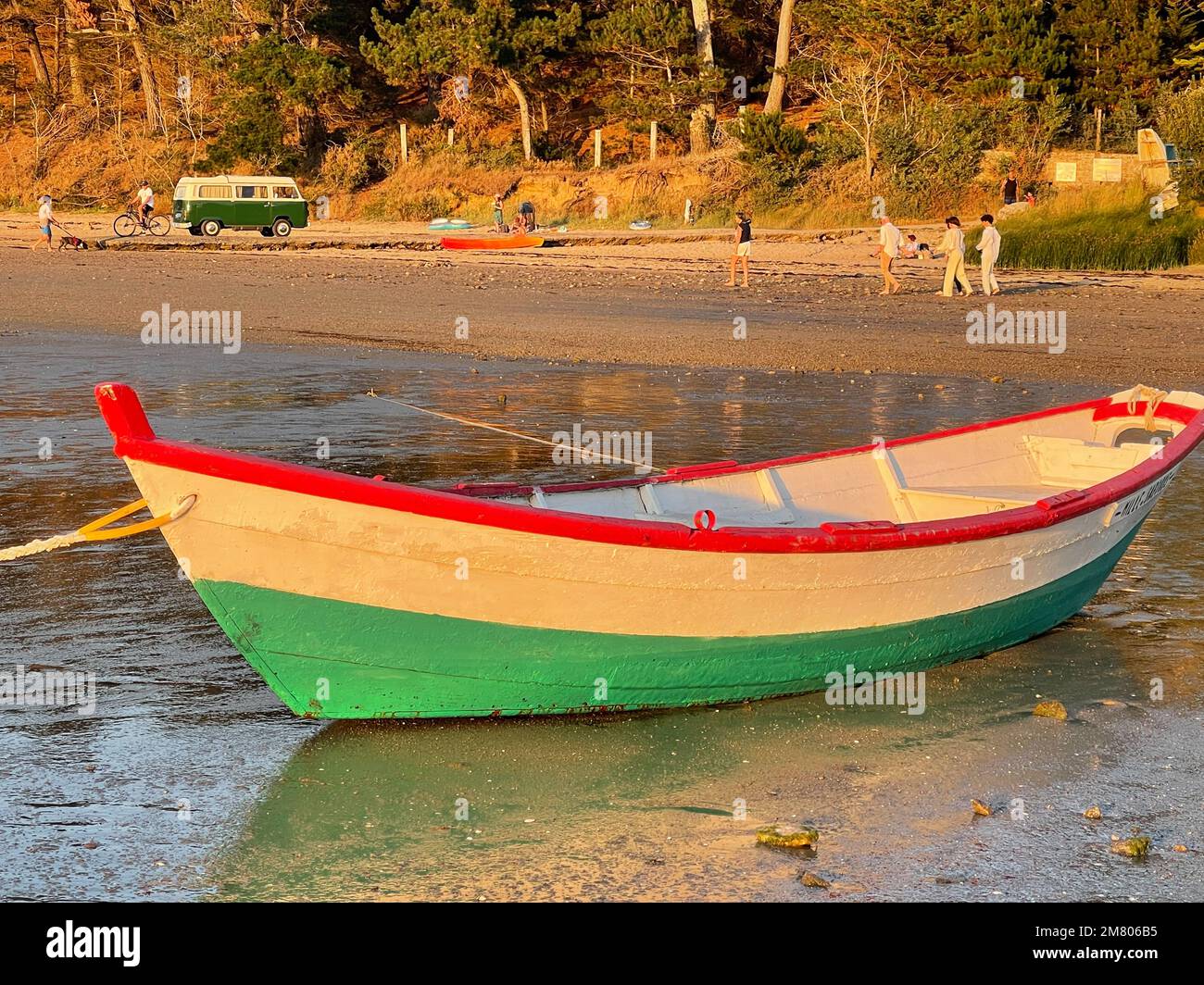BOAT ON THE SEASIDE AND A VOLKSWAGEN COMBI, BEACH OF SAINT-MALO, MANCHE ...