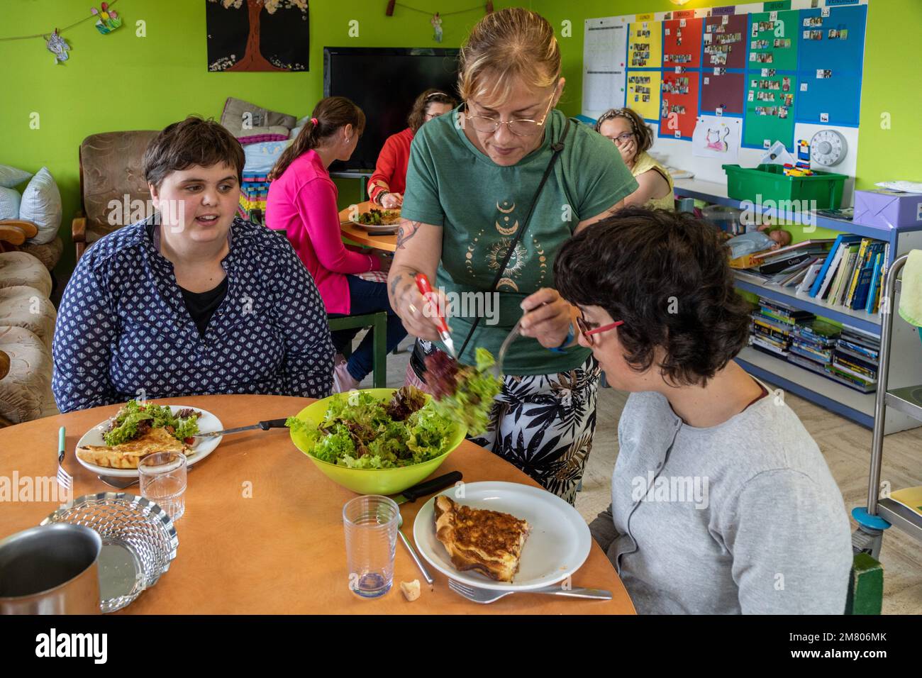 THE RESIDENTS AND CARE WORKERS HAVING LUNCH TOGETHER, SESSAD LA ...