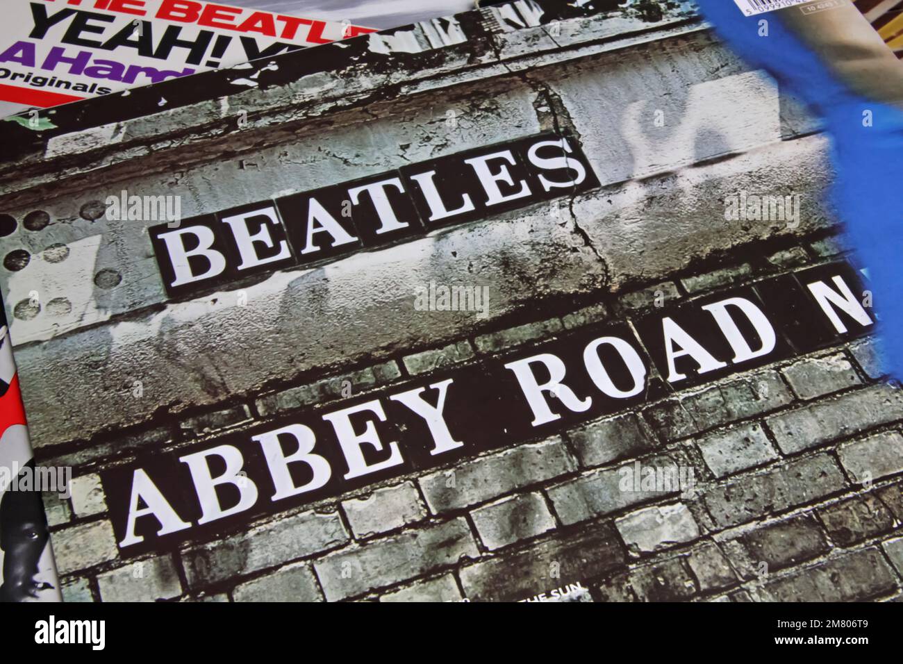 Abbey road back cover hi-res stock photography and images - Alamy