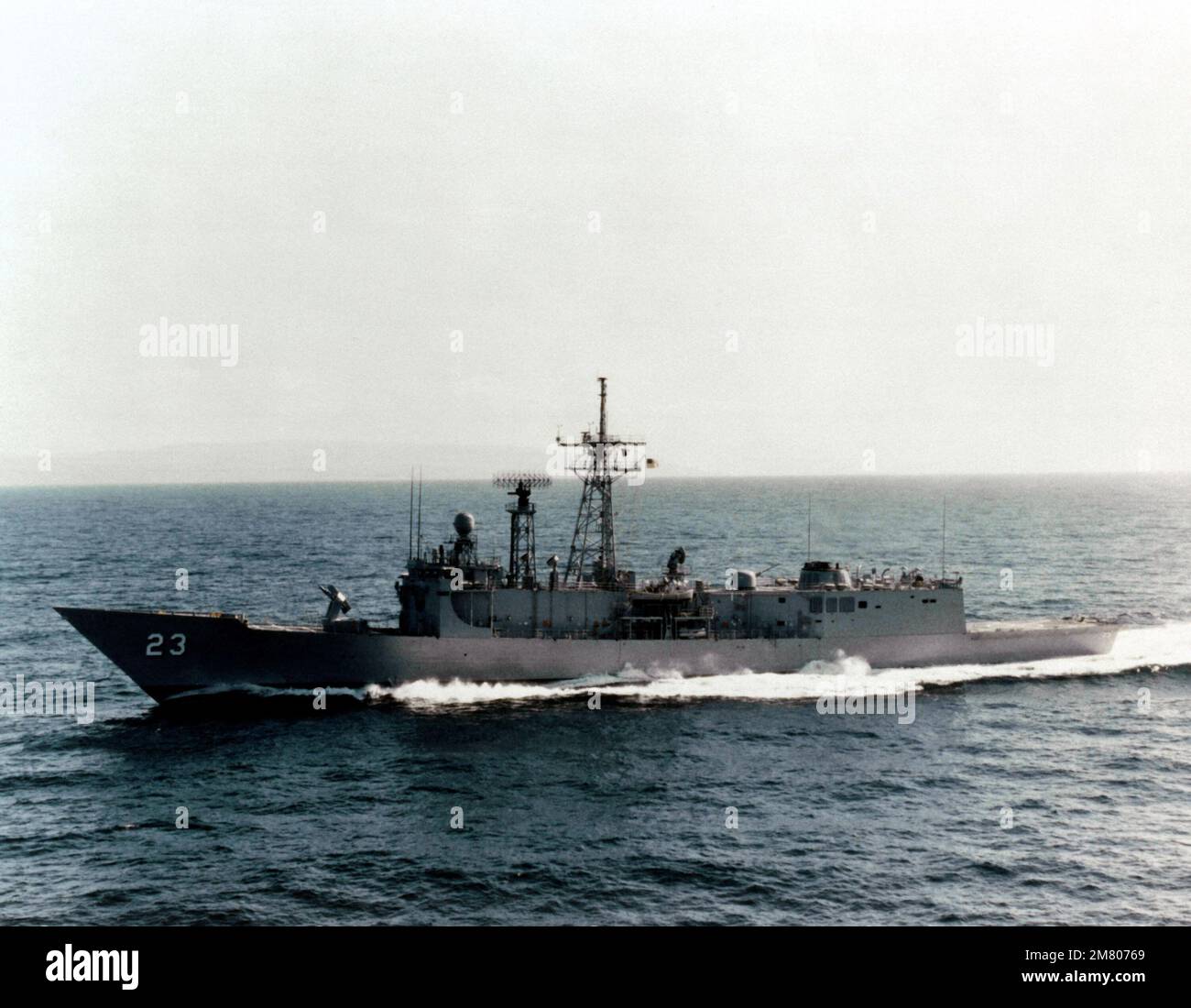 A port bow view of the guided missile frigate USS LEWIS B. PULLER (FFG ...