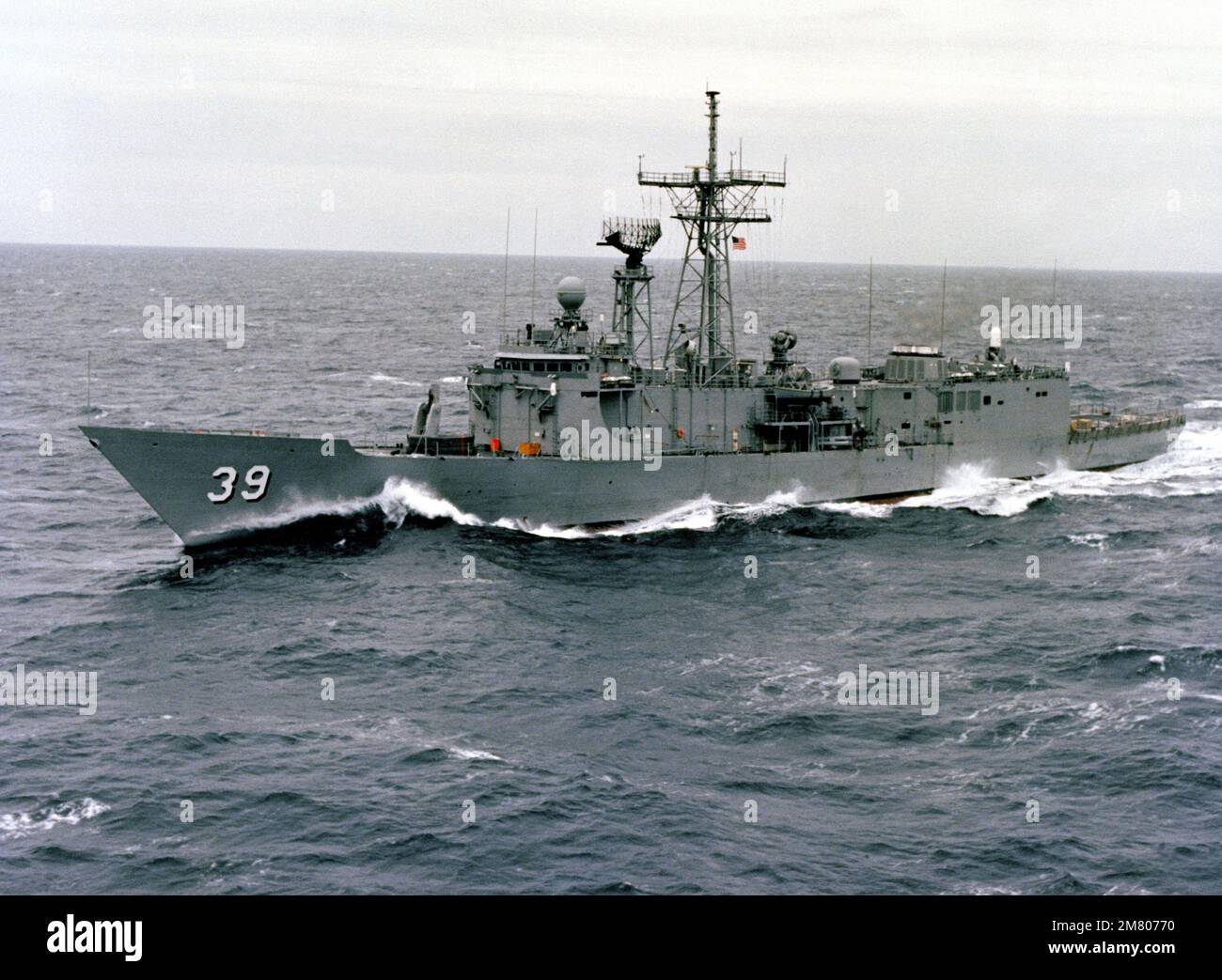 A port bow view of the guided missile frigate USS DOYLE (FFG-39 ...