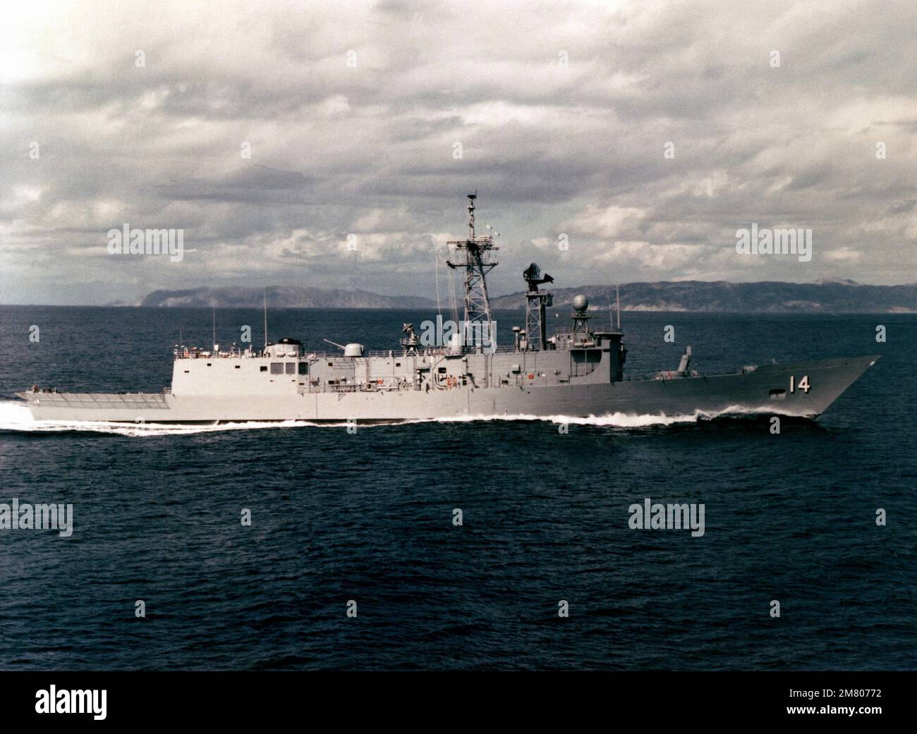 A starboard beam view of the guided missile frigate USS SIDES (FFG-14 ...