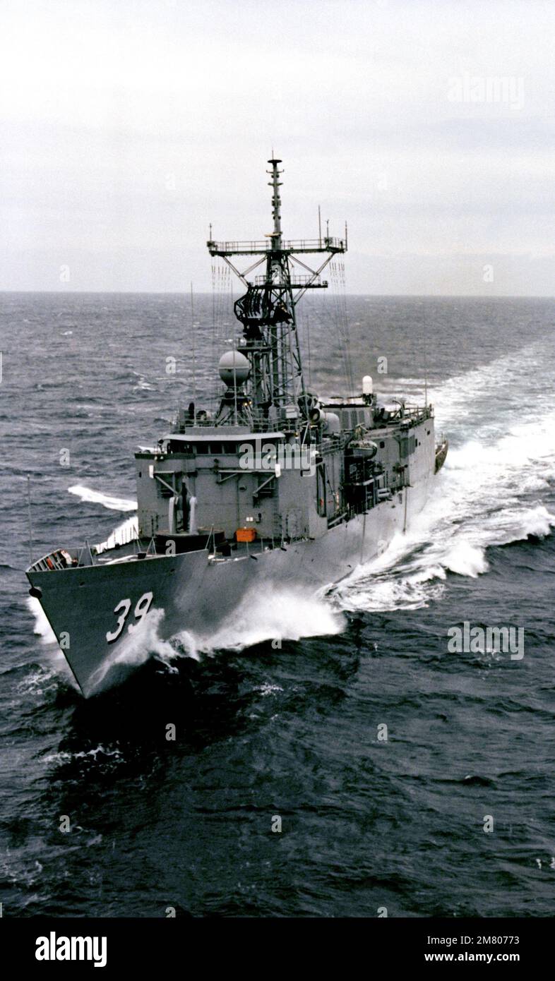 An aerial port bow view of the guided missile frigate DOYLE (FFG-39 ...