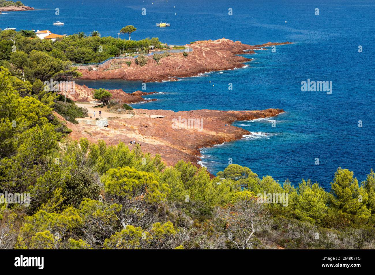 THE RED ROCKS SEEN FROM THE COAST PATH OF CAPE DRAMONT, SAINT-RAPHAEL ...