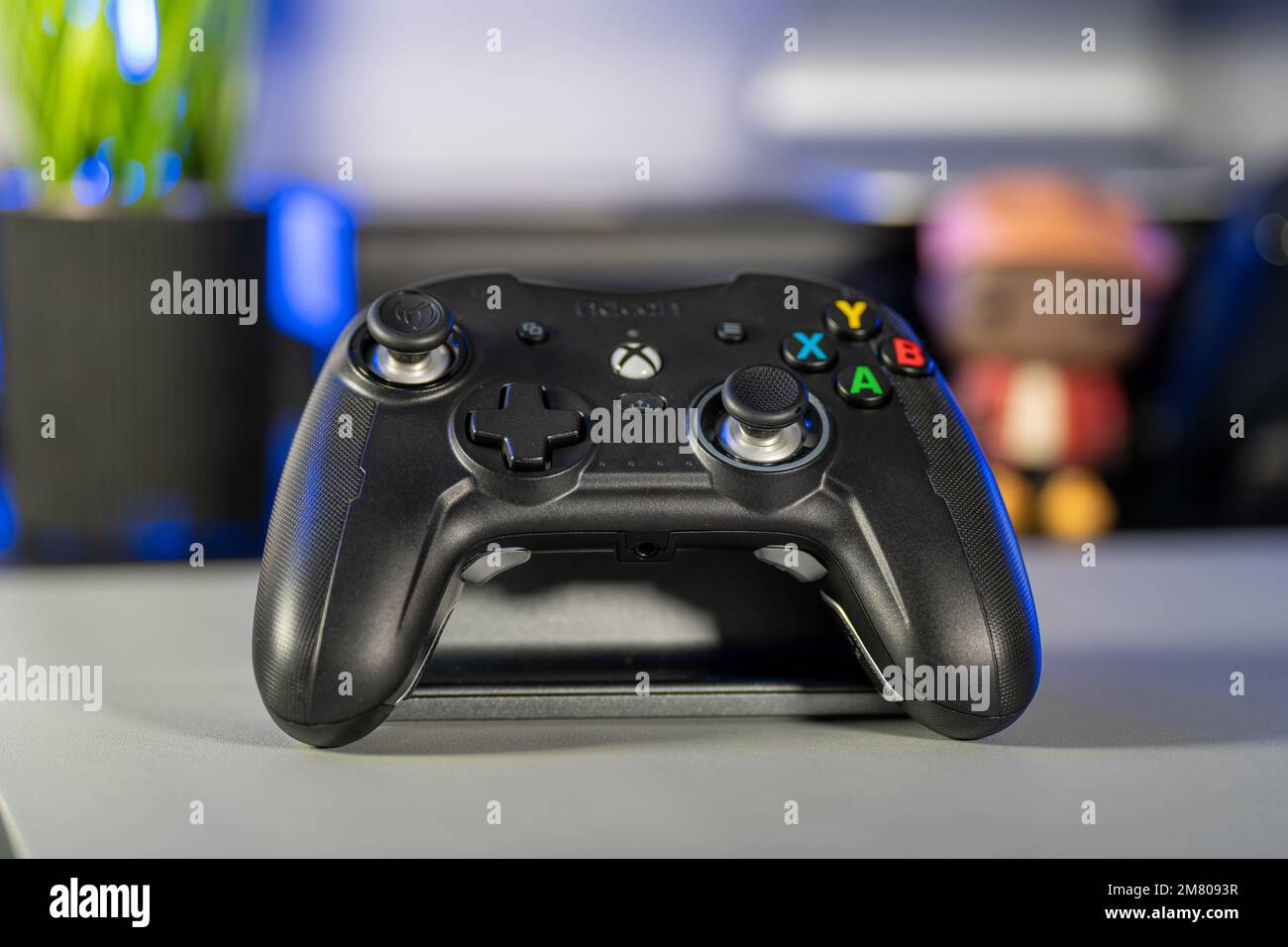 Painted black finger nails hi-res stock photography and images - Alamy