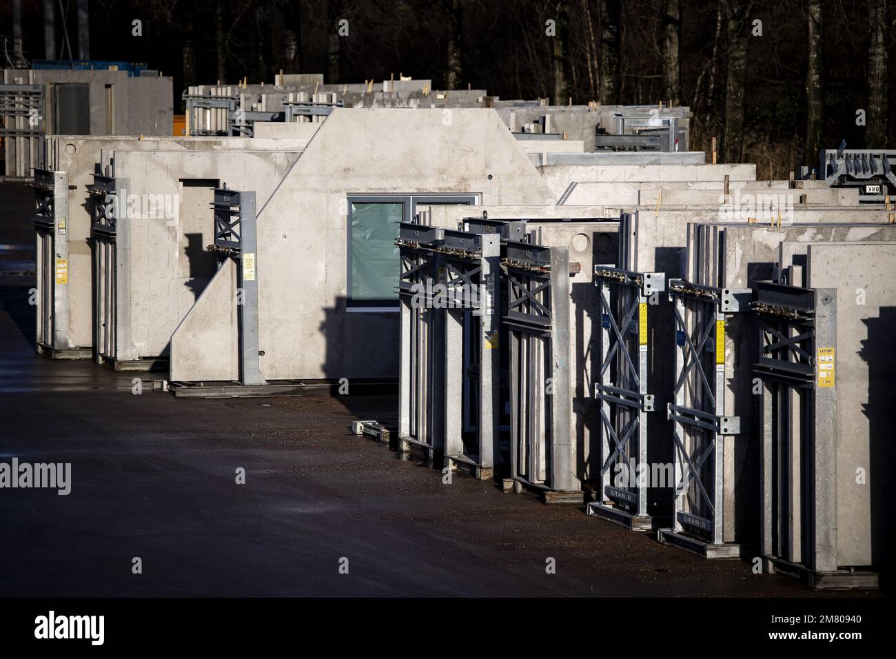 HERENVEEN - Prefab components for homes on the site of a prefab housing ...