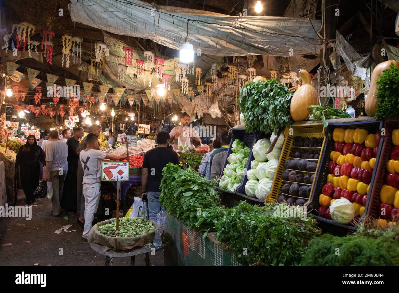 FRUIT AND VEGETABLE STAND, EL DAHAR MARKET, POPULAR QUARTER IN THE OLD ...
