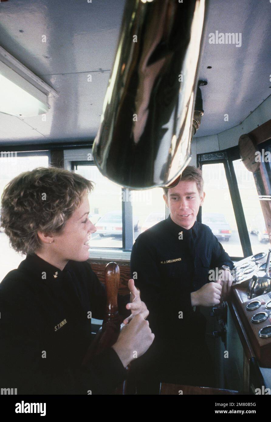 Yard patrol craft hi-res stock photography and images - Alamy