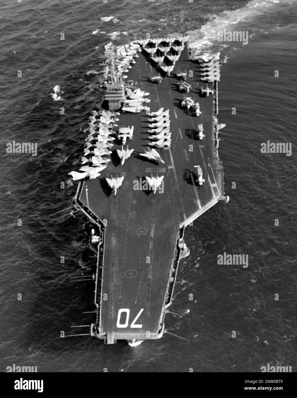 A bow view of the nuclear-powered aircraft carrier USS CARL VINSON (CVN ...