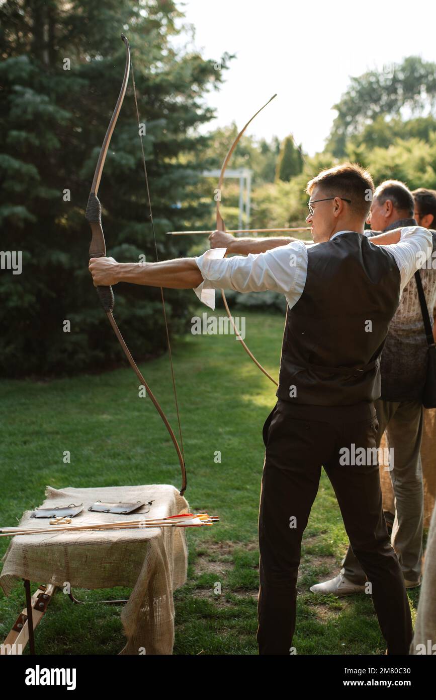 Archers shoot arrows hi-res stock photography and images - Alamy
