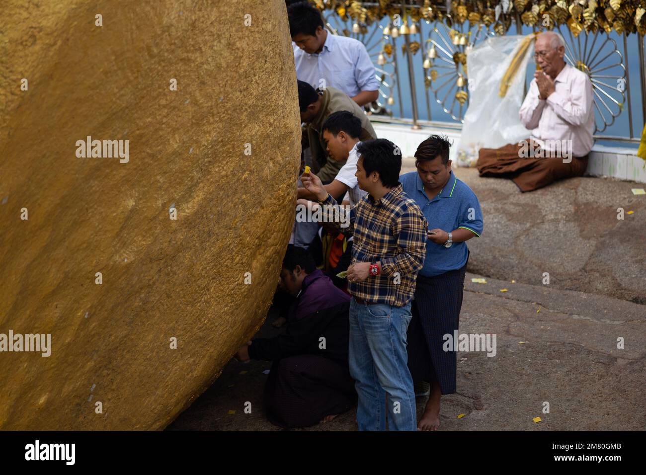 Kyaik htee yoe pagoda hi-res stock photography and images - Alamy