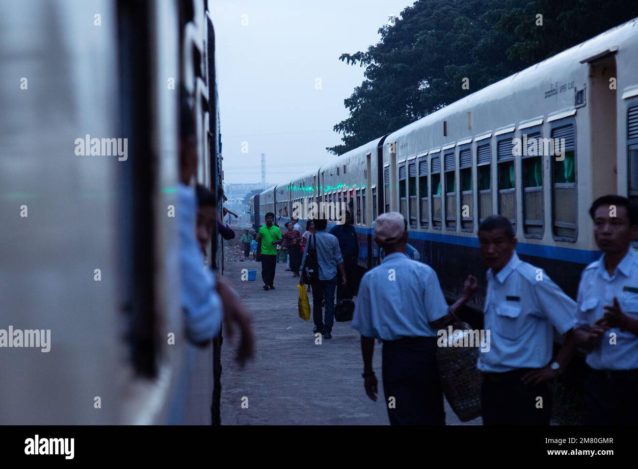 Myanmar train station hi-res stock photography and images - Alamy