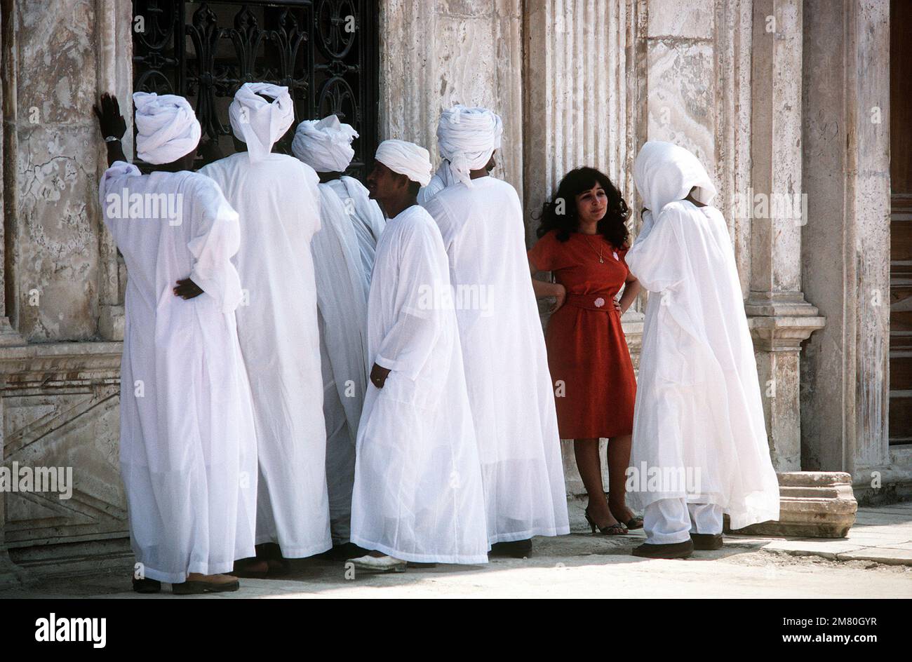 Cairo men photos hi-res stock photography and images - Alamy