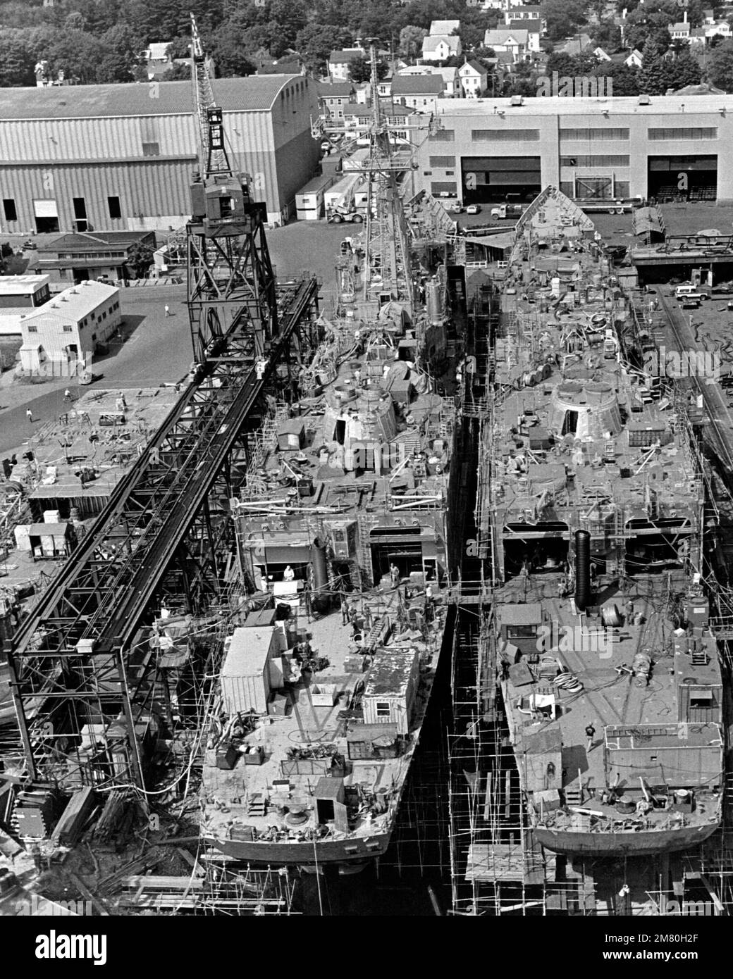 An elevated bow view of the guided missile frigate ROBERT G. BRADLEY ...