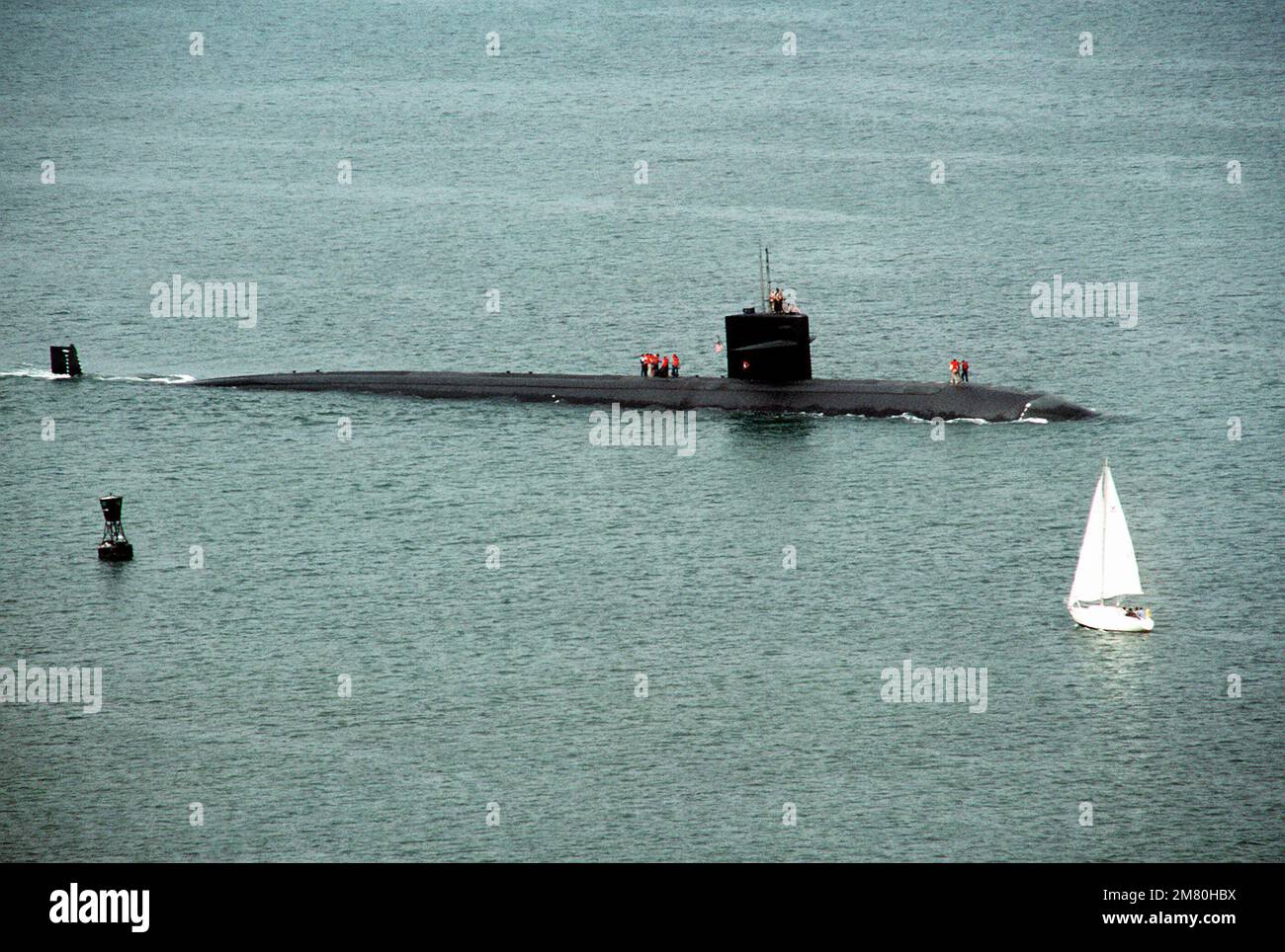 Starboard beam view of the Los Angeles Class nuclear-powered attack ...