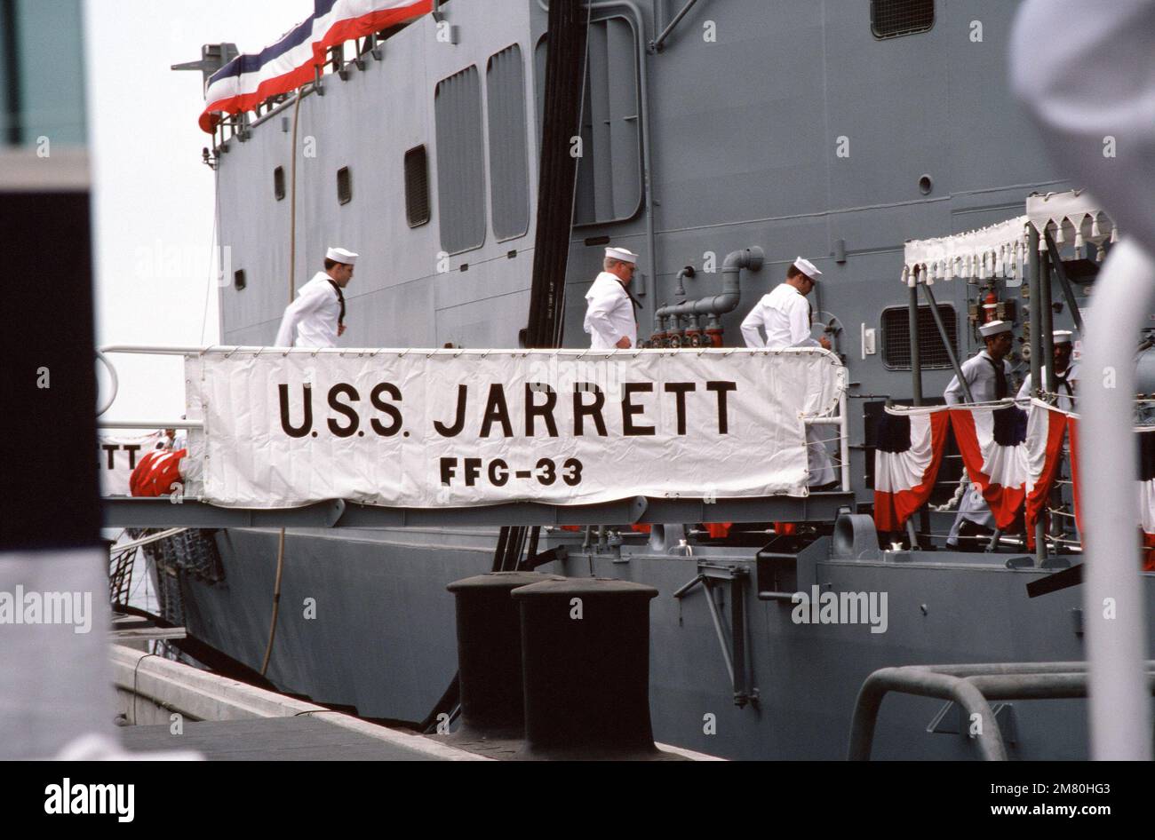 Uss jarrett ffg 33 hi-res stock photography and images - Alamy