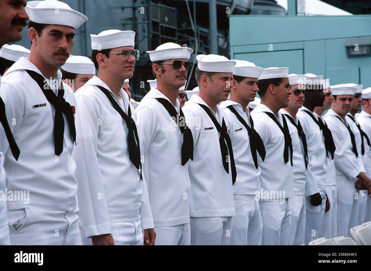 Uss jarrett ffg 33 hi-res stock photography and images - Alamy