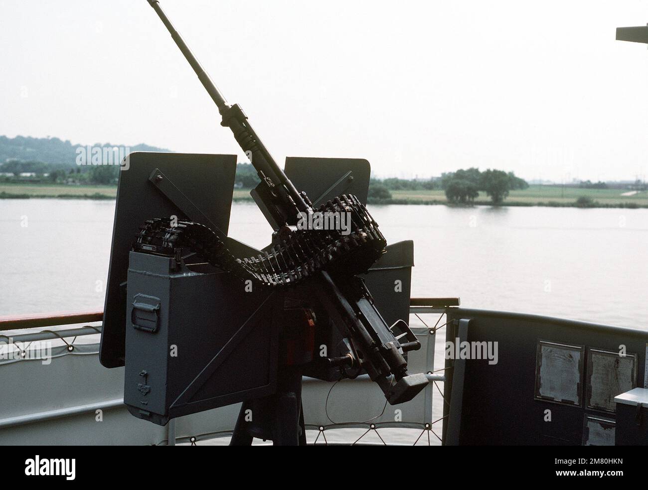 Gun hoist hi-res stock photography and images - Alamy