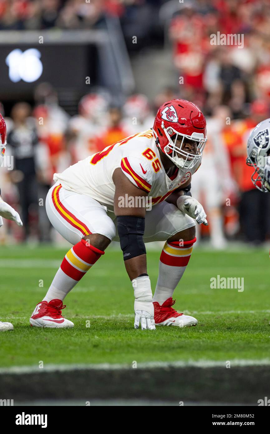 Kansas City Chiefs guard Trey Smith (65) blocks against the Las Vegas ...