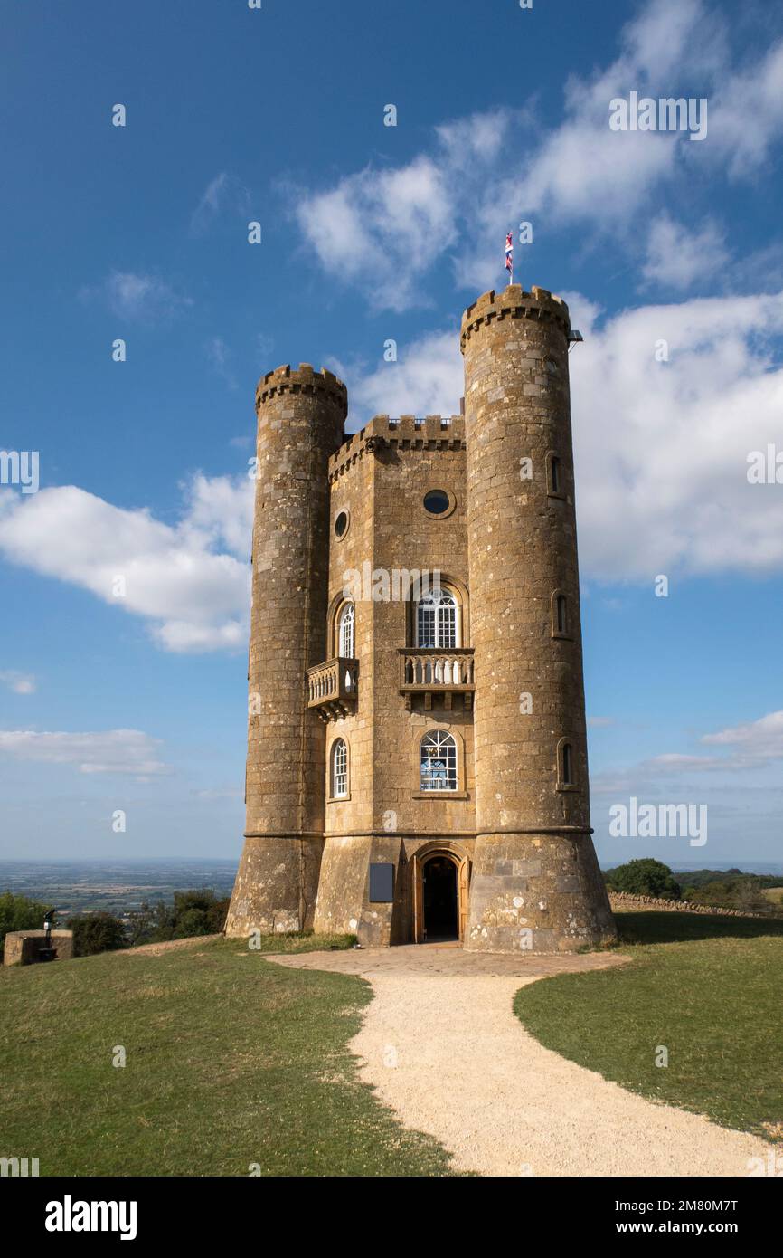 Broadway tower sunset cotswolds uk hi-res stock photography and images ...