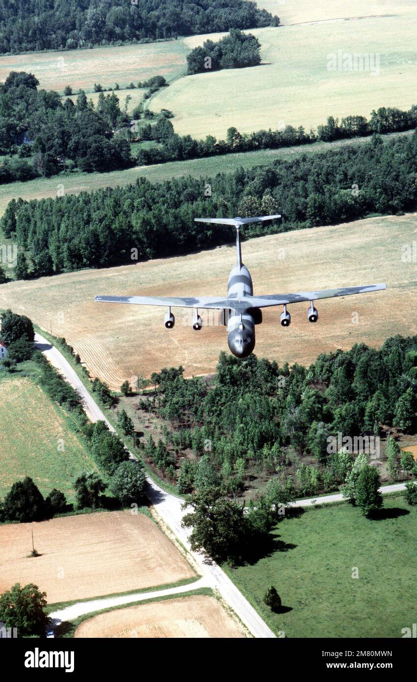 An air-to-air front view of a C-141B Starlifter aircraft on a Special ...