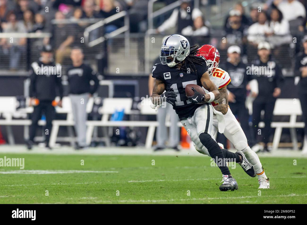 Las Vegas Raiders wide receiver Davonte Adams (17) catches a pass and ...
