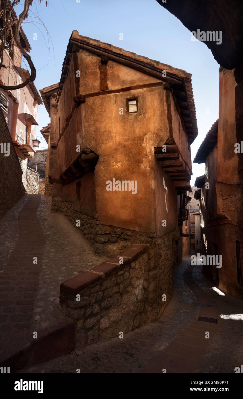 Is a Spanish town, in the province of Teruel, part of the autonomous ...