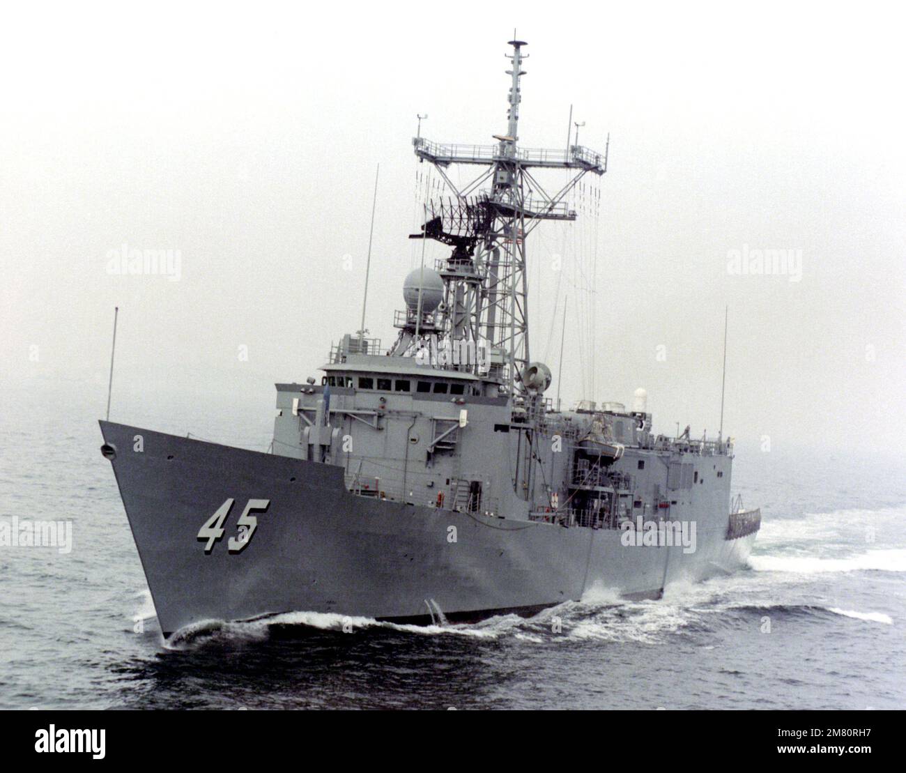 A port bow view of the guided missile frigate DE WERT (FFG-45) underway ...
