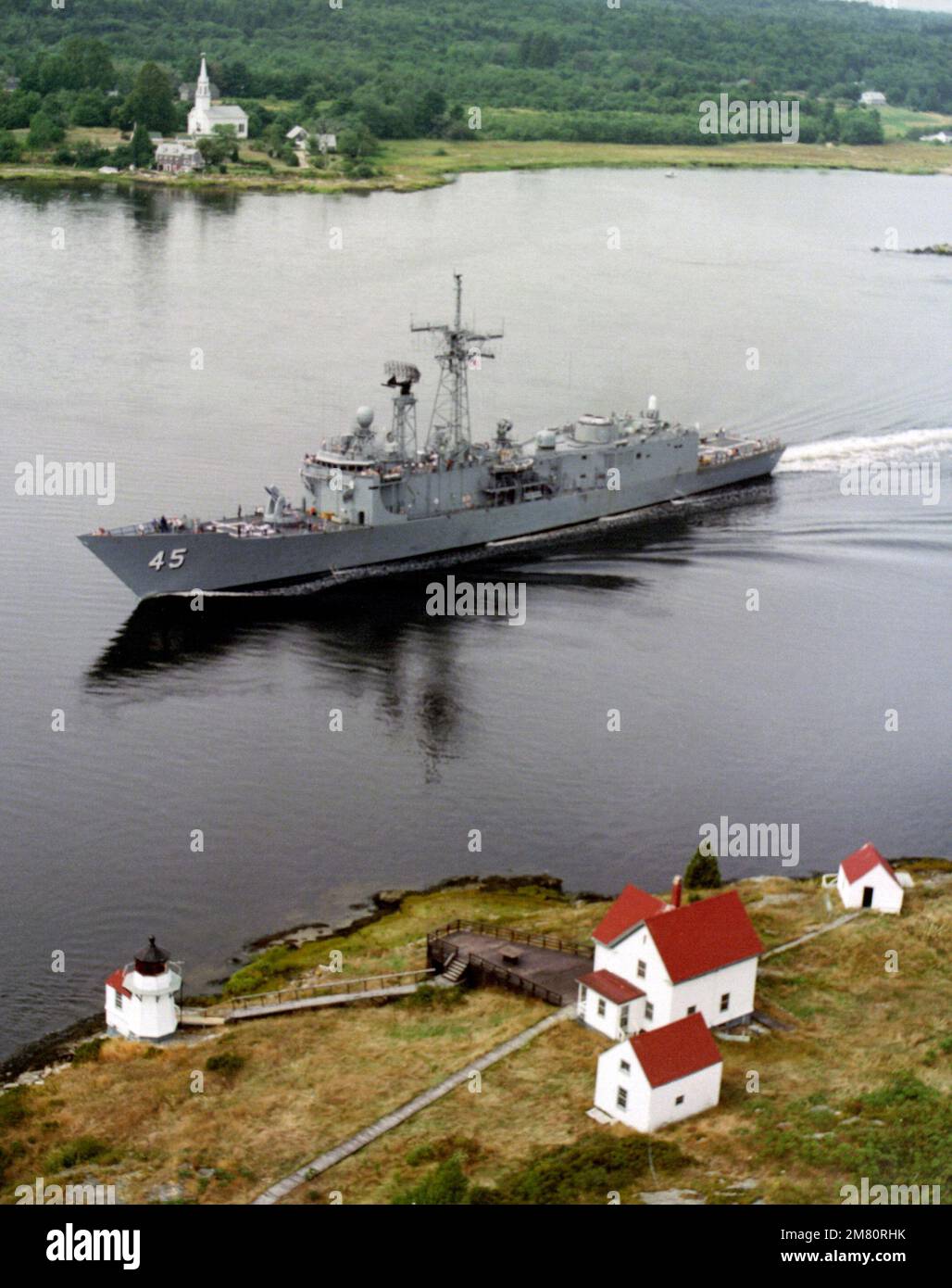 An elevated port bow view of the guided missile frigate DE WERT (FFG-45 ...