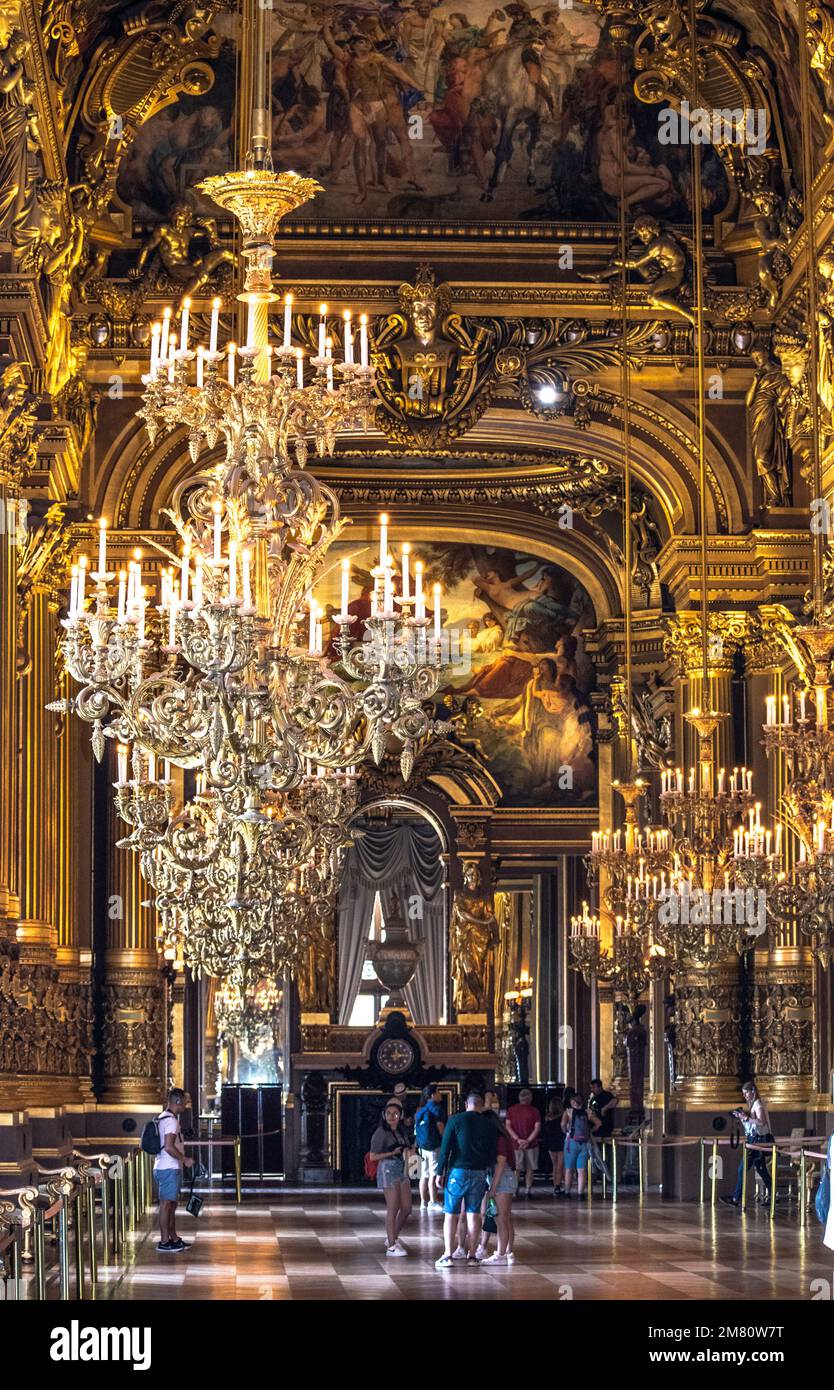 Grand foyer hi-res stock photography and images - Alamy