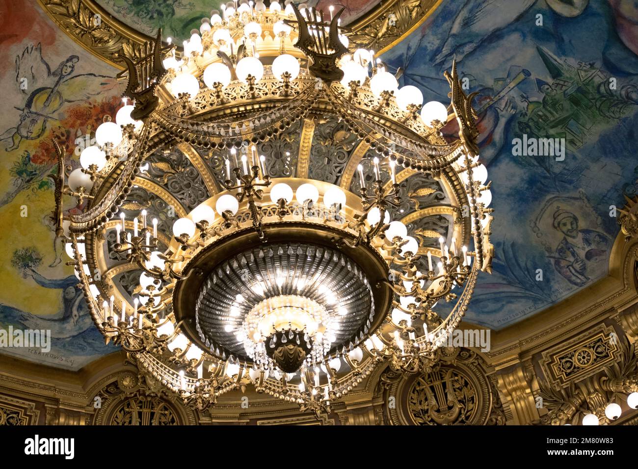 Cristal chandelier hi-res stock photography and images - Alamy