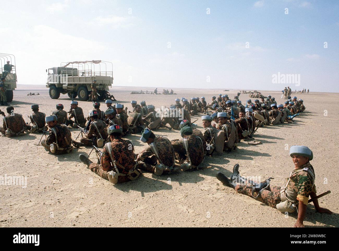 Egyptian soldiers stand in hi-res stock photography and images - Alamy