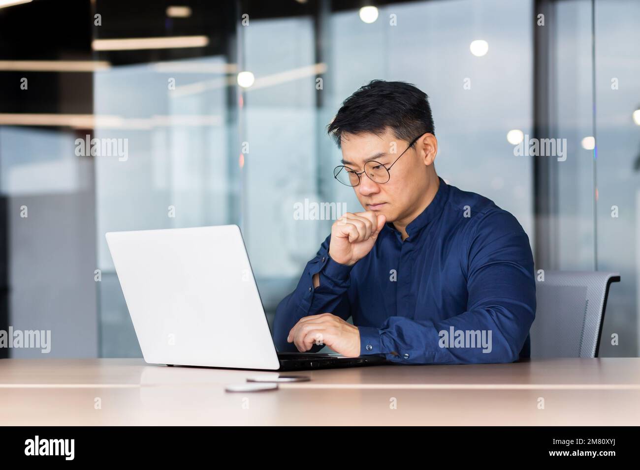 Chinese campus hi-res stock photography and images - Alamy