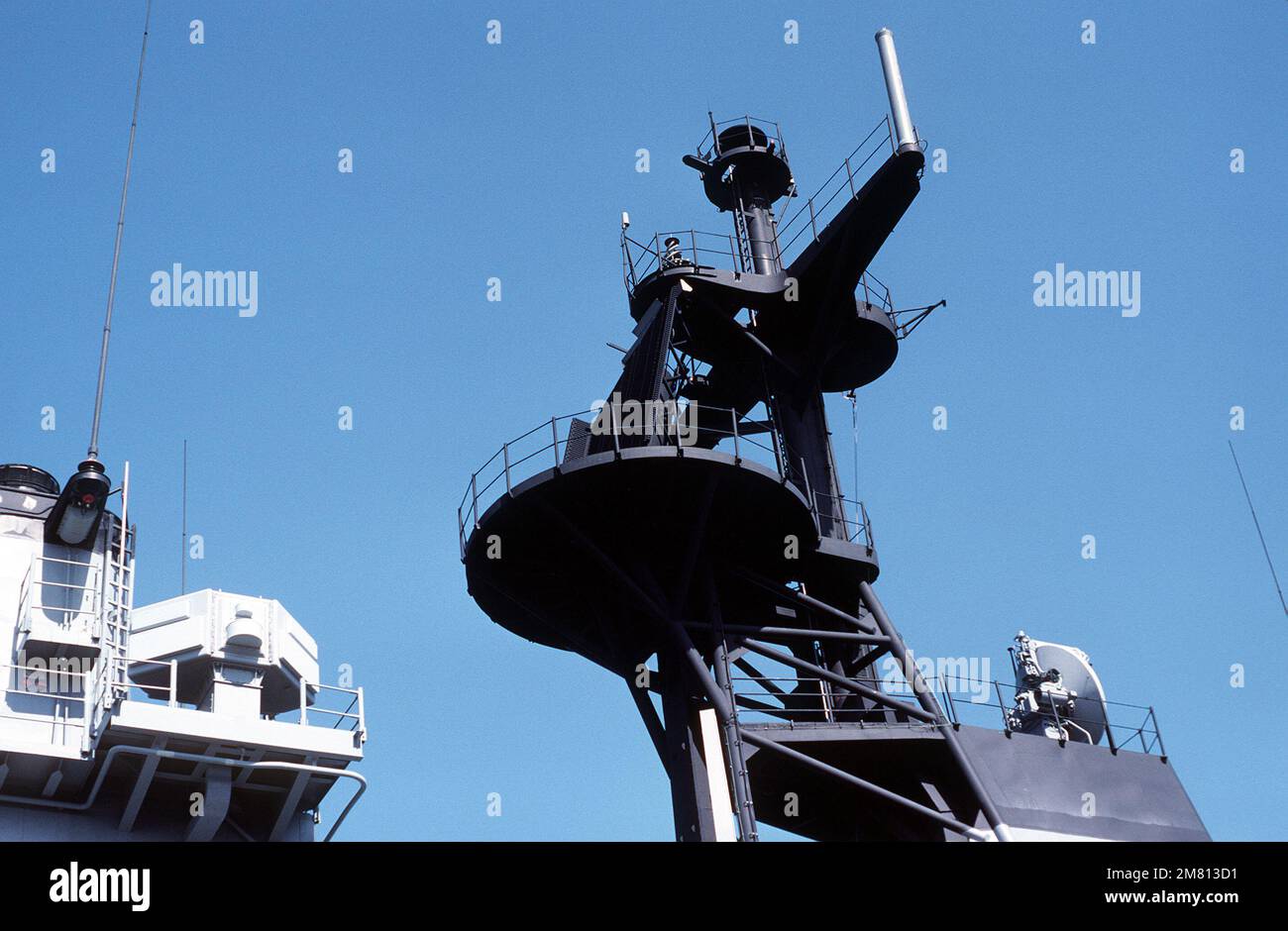 A view of the mainmast of the guided missile destroyer USS KIDD (DDG ...