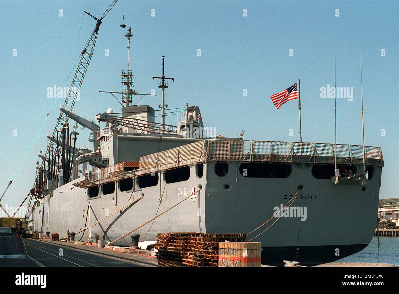 A port quarter view of the fast combat support ship USS DETROIT (AOE-4 ...