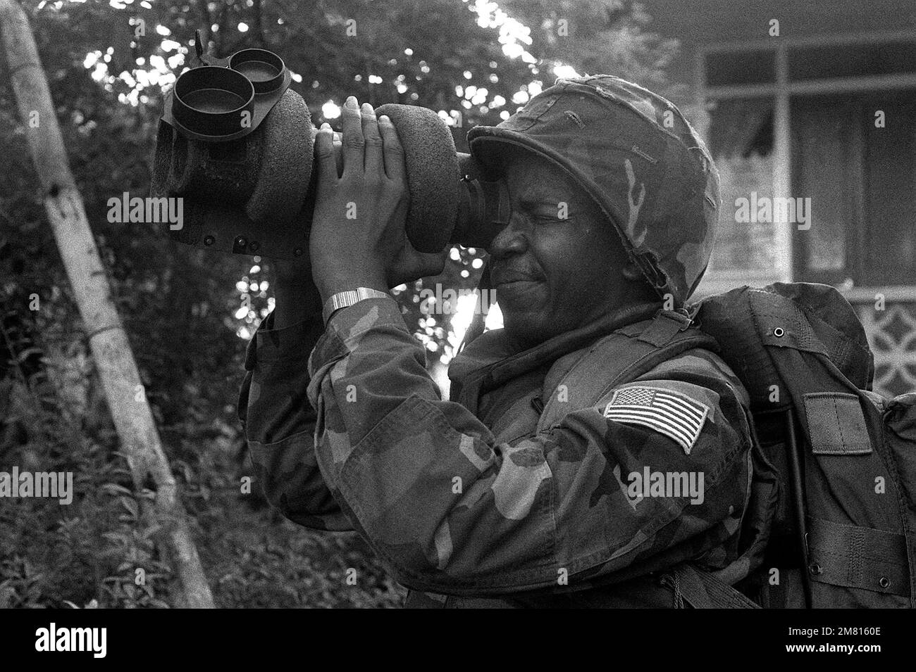 A Marine operates the sight of an M-47 Dragon anti-tank assault weapon ...
