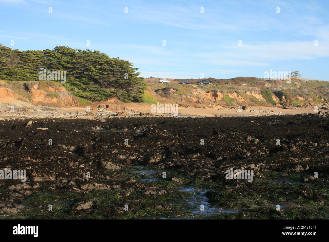 Empty scenery marine bay beach hi-res stock photography and images - Alamy