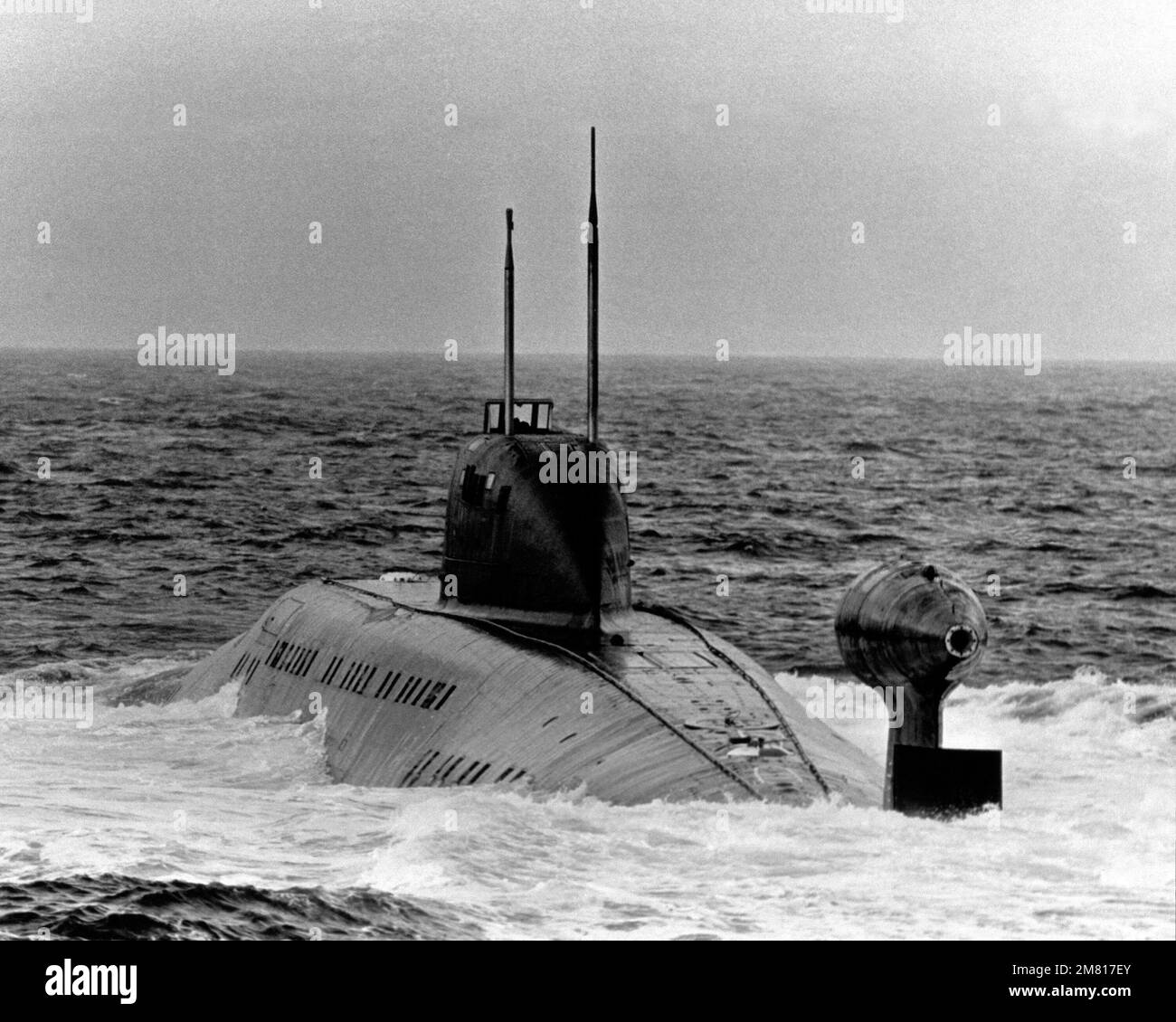 A starboard quarter view of a Soviet Victor III class nuclear-powered ...