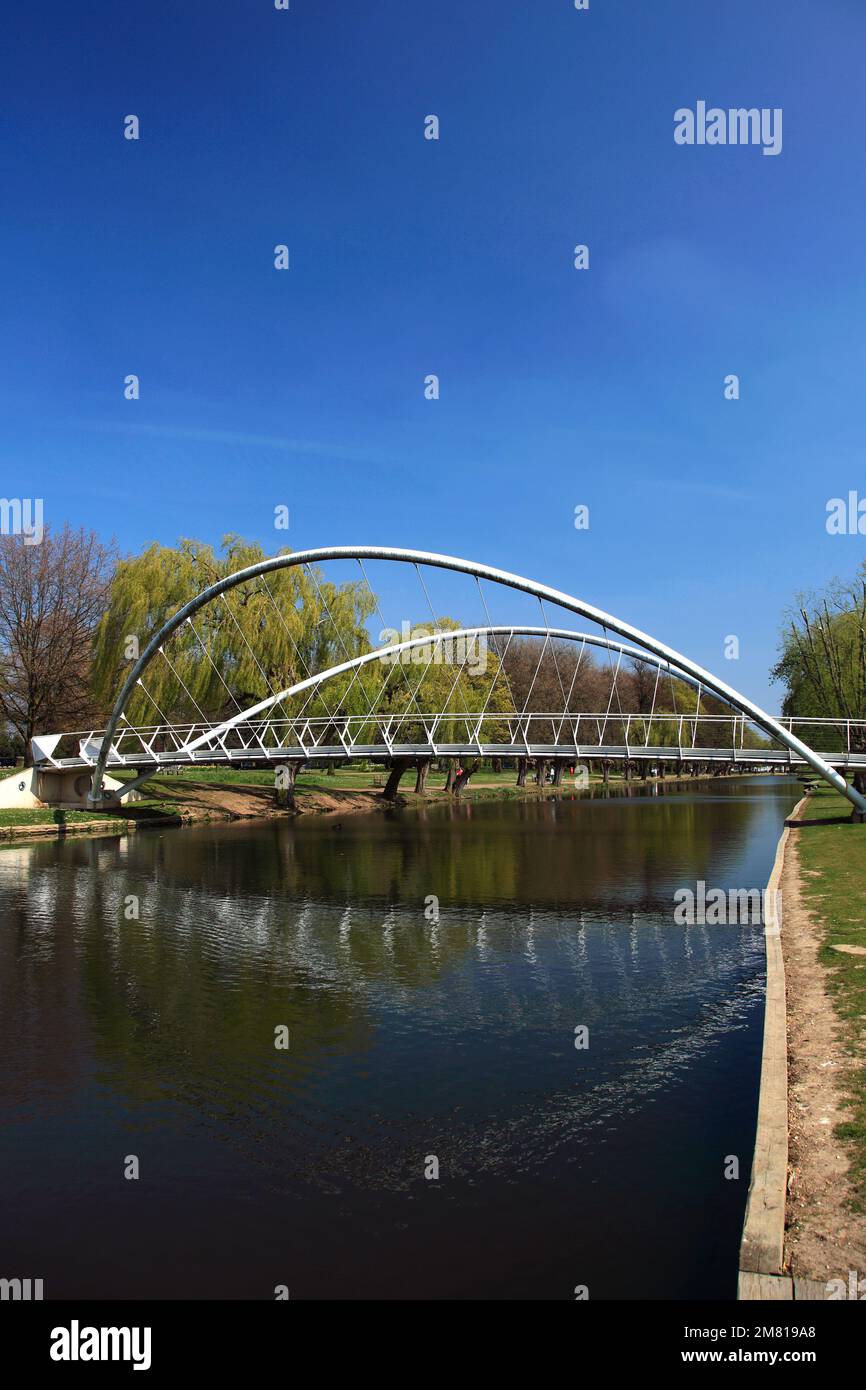 The Butterfly Bridge over the River Great Ouse, Bedford town ...