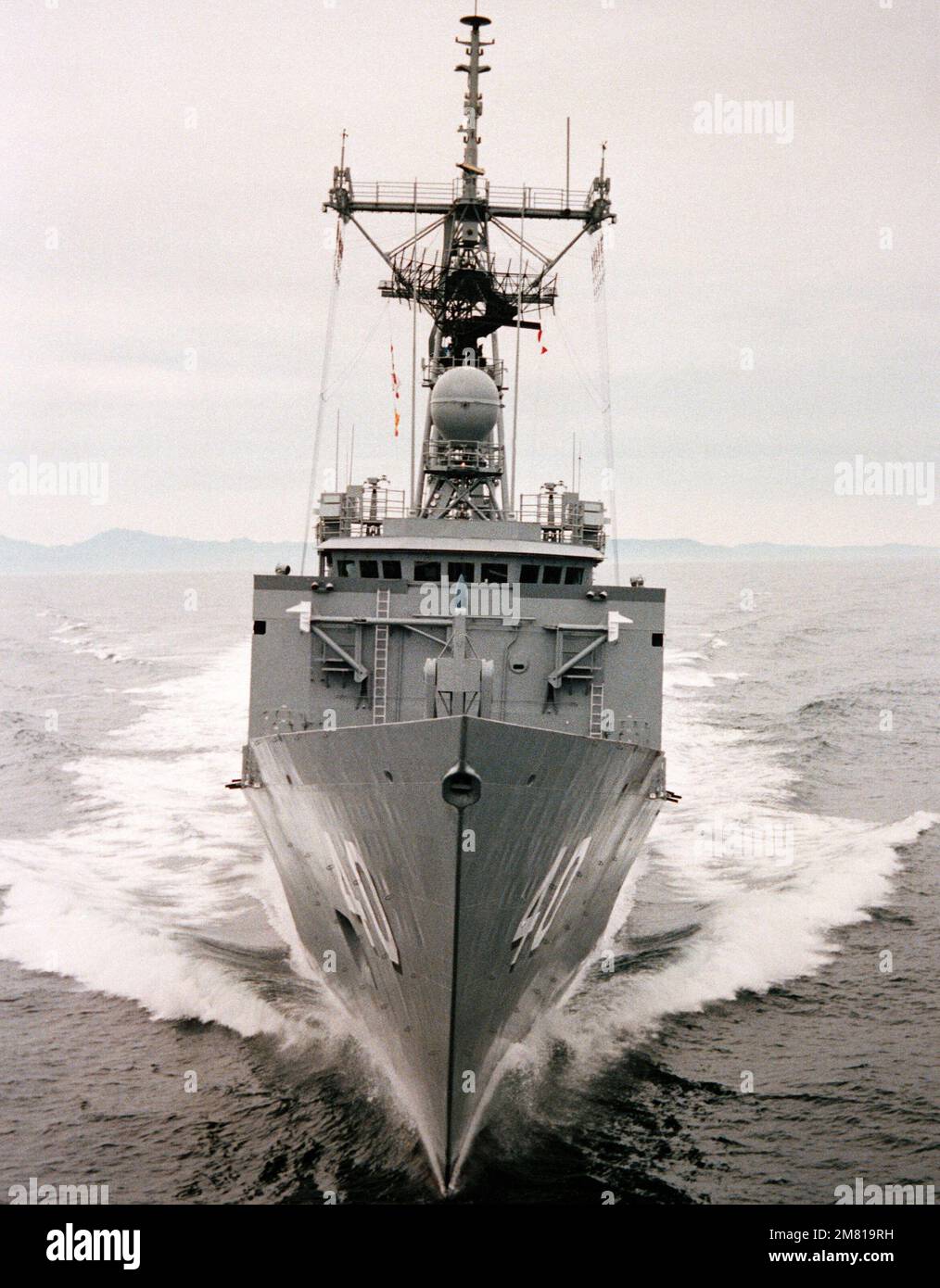 An aerial bow view of the guided missile frigate HALYBURTON (FFG 40 ...