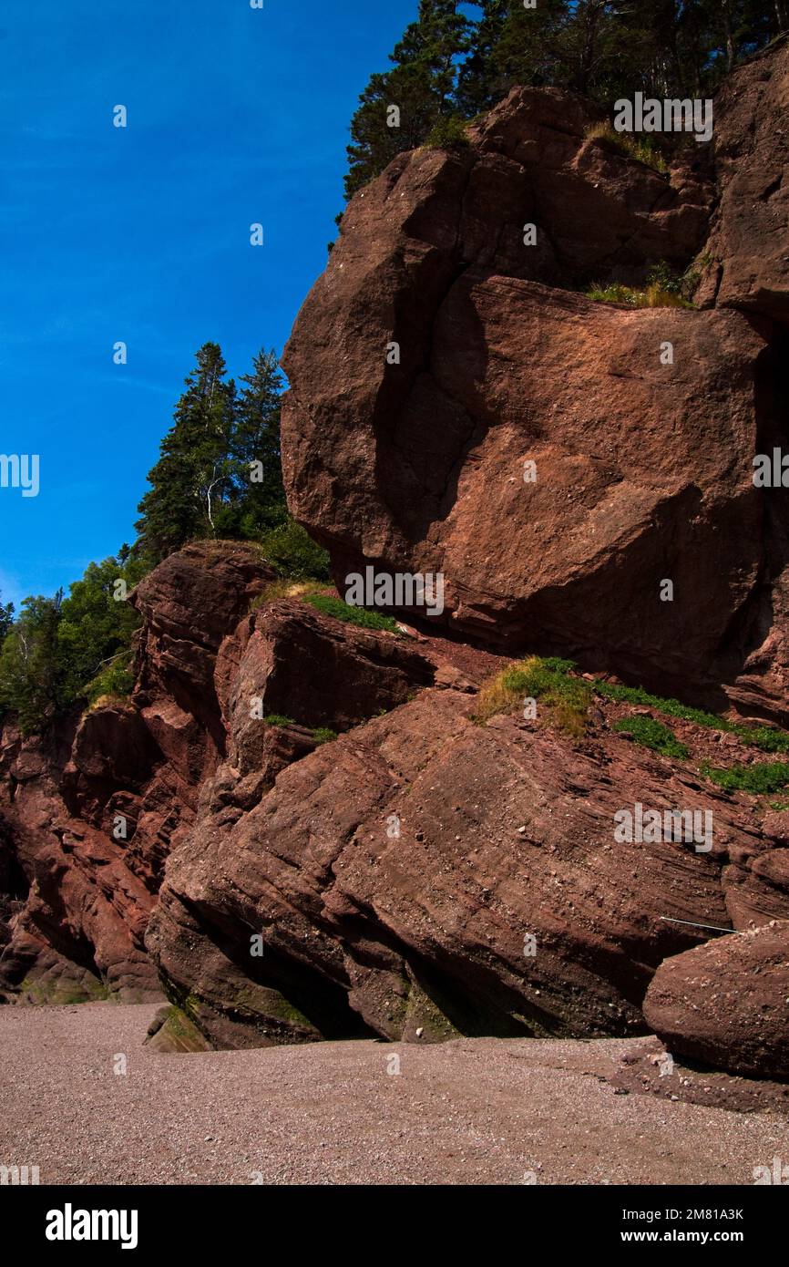 "Face" in the rock, Hopewell Rocks, New Brunswick Stock Photo - Alamy