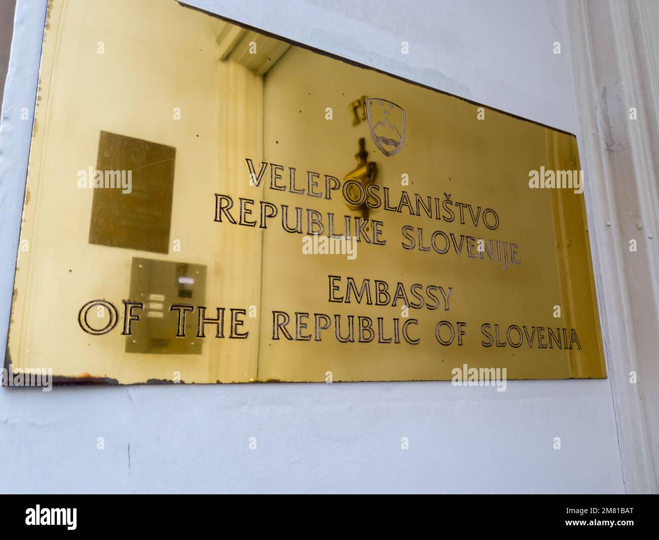 London embassies hi-res stock photography and images - Alamy