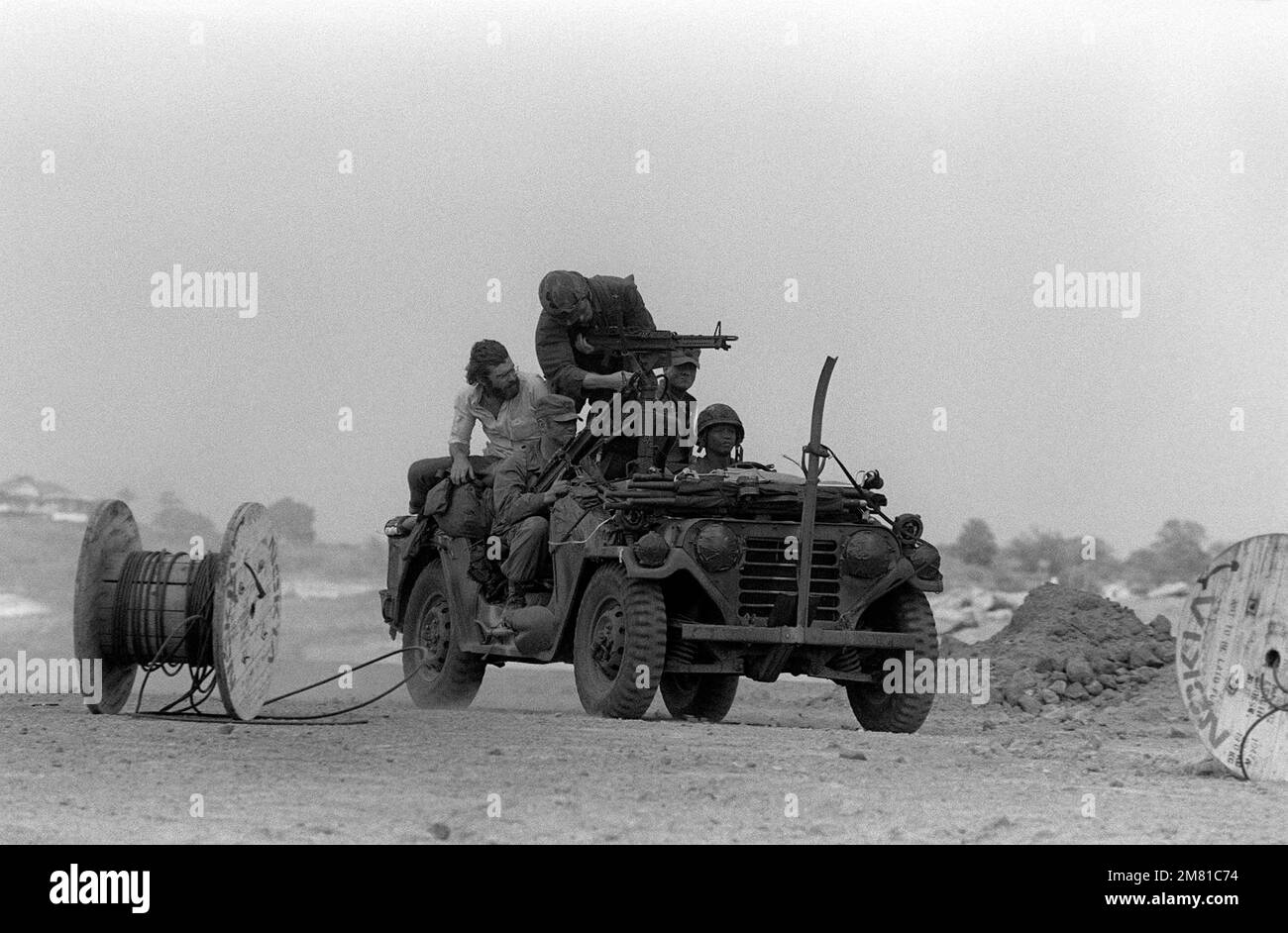 Machine gun mounted on jeep hi-res stock photography and images - Alamy