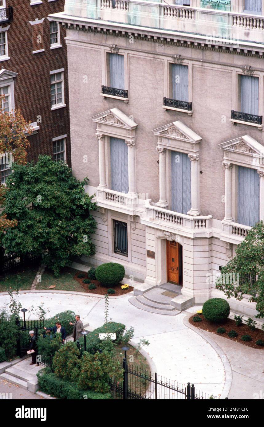 Soviet embassy hi-res stock photography and images - Alamy