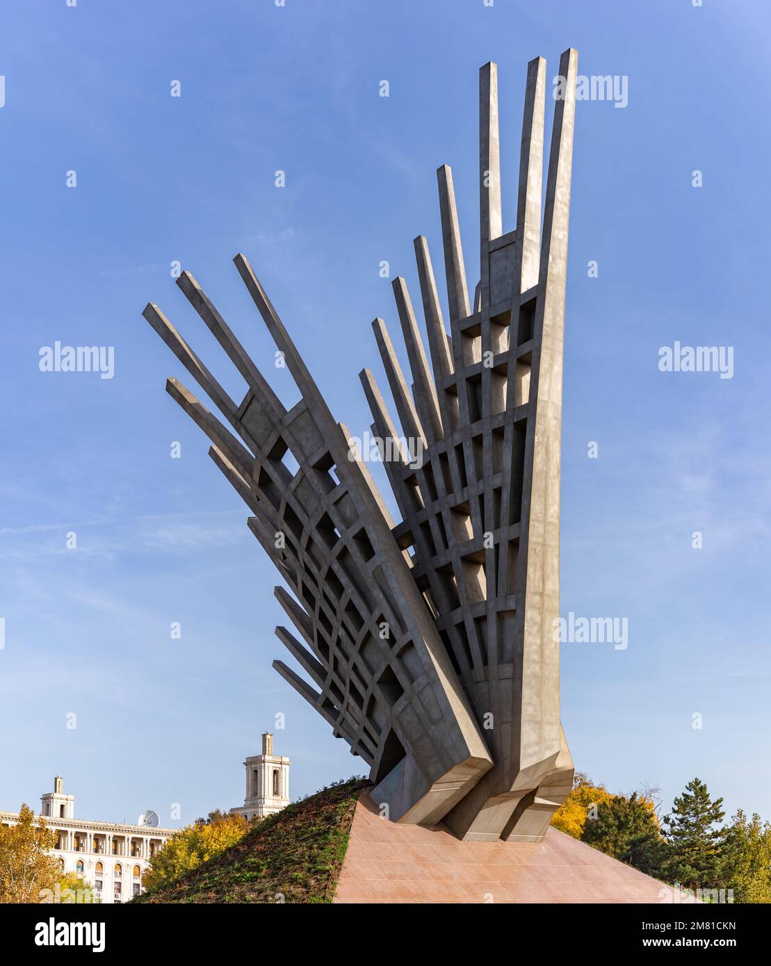 Wings monument hi-res stock photography and images - Alamy